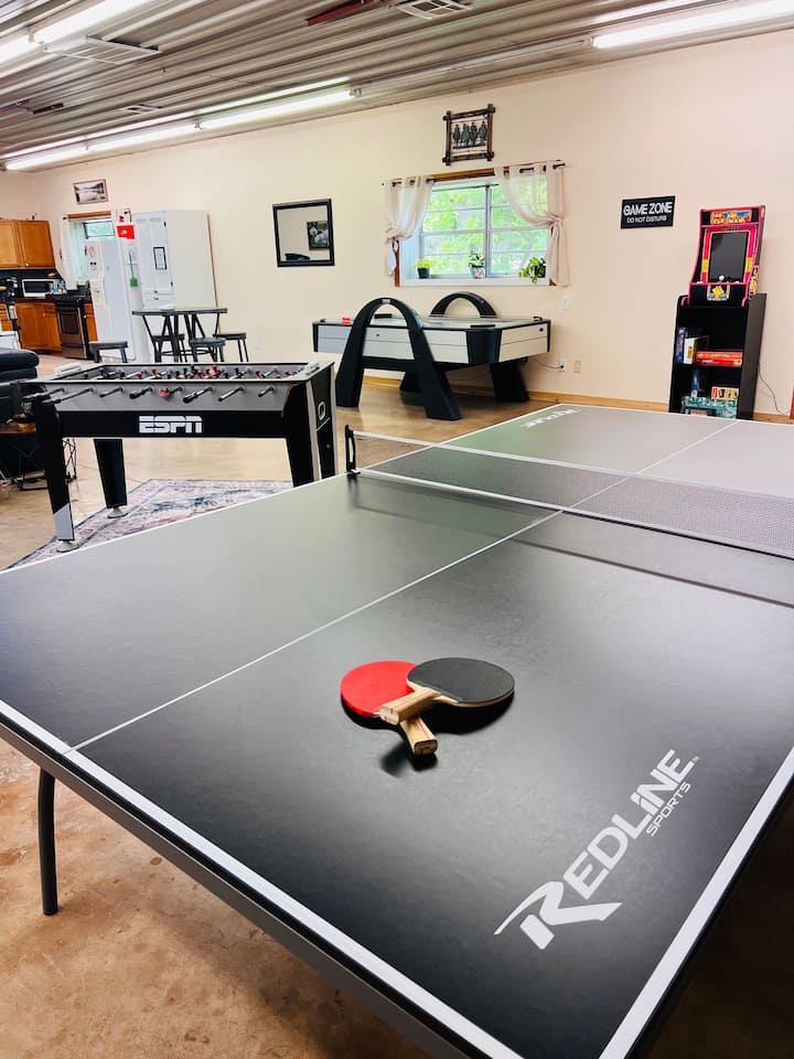 Huge Game-room Style Barndo - 7 Clans Casino Perry