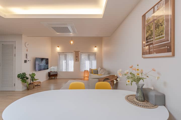 Forest Duplex With Free Jacuzzi, Sleeps Five - Jeju