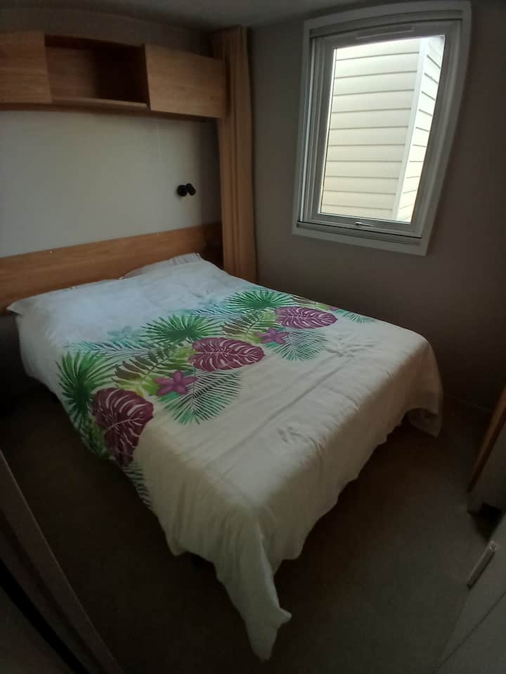 Bungalow Dans Un Camping - Le Perrier