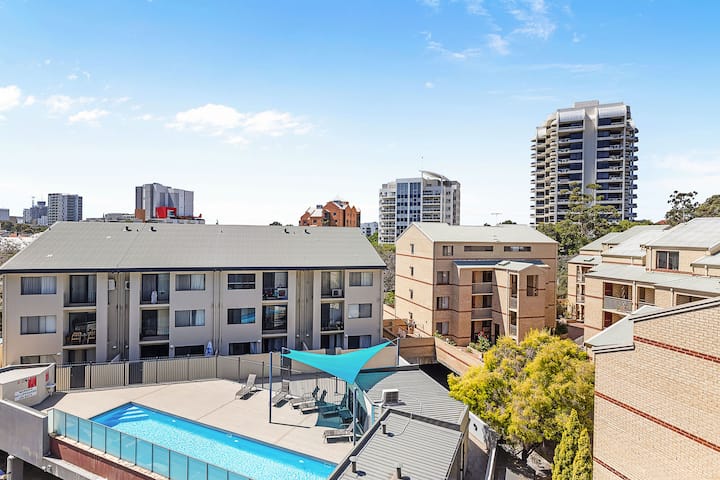 Charming Apartment-luxe Beds, Spa Shower, Pool&gym - Inglewood, Australia