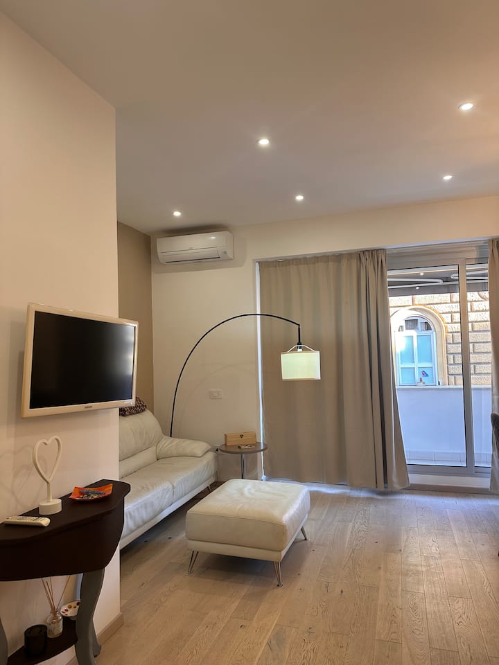Monolocale San Giovanni Con Balcone 5 Min Da Metro - Italien