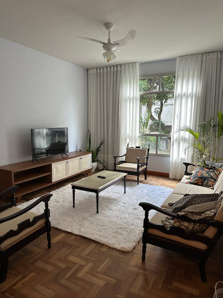 Apartamento Em Frente à Praia. - Vitória