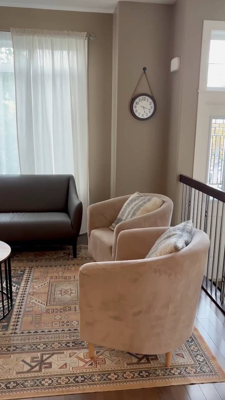 Adult Cozy Accommodations! - Fort Saskatchewan