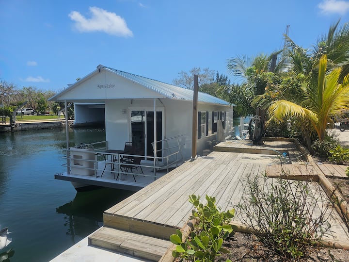 Tiny Home Aqua Lodges 2/1 - Florida Keys, FL