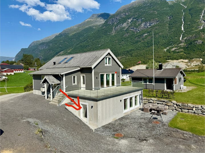 Leilighet I Flotte Omgivelser - Olden