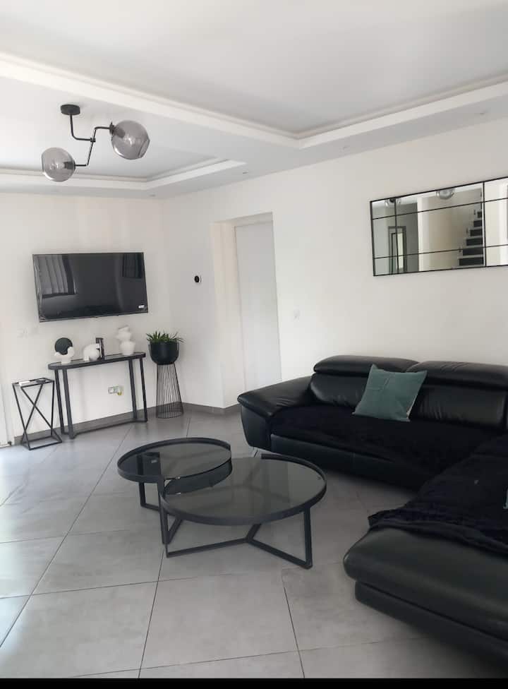 Charmante Maison Entre La Ville Et La Campagne - Couëron