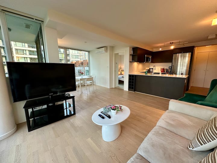 Richmond New 2br&2bt Condo Richmond Center - Delta