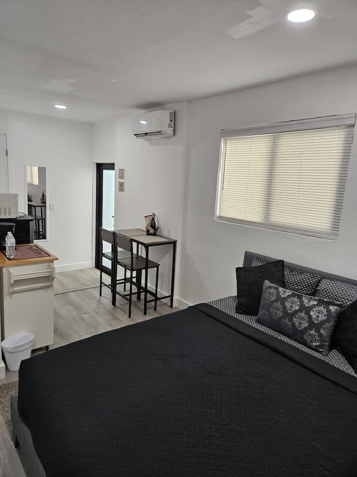 Lovely Studio In Palmetto Bay. - Kendall, FL