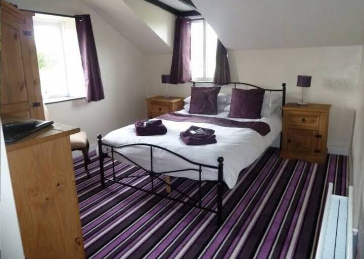 Quite Room In Pant-y-dwr Rhayader - Rhayader