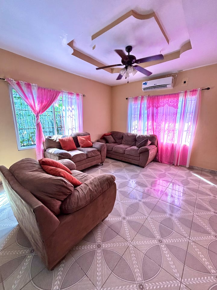 Charming Home In Puerto Cortes - Omoa