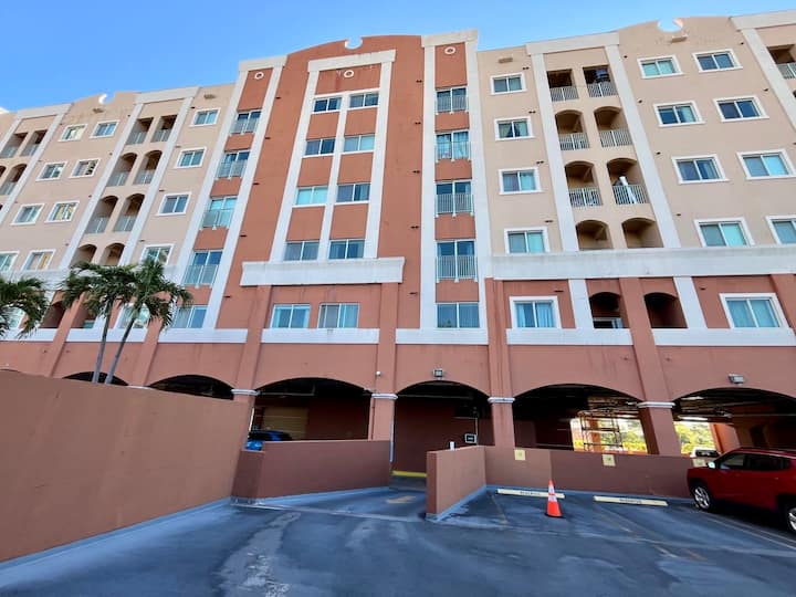 New! Coral Way 1 Bedroom Lovely Apt! - Coral Gables, FL