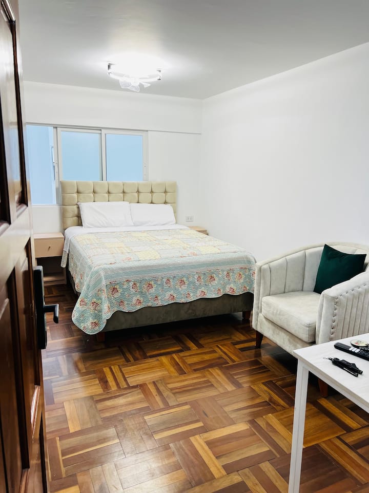 Habitación C/ Cochera En San Isidro -Lima - Perú - Perú
