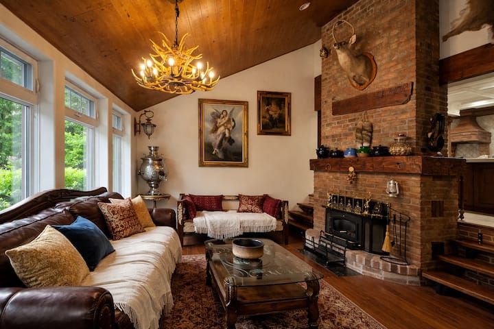 Hidden Haven Estate In Mulmur| Private - Alliston