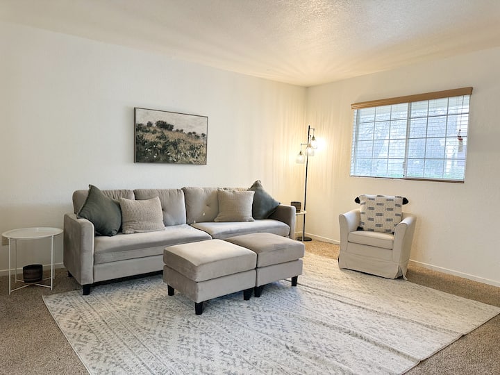Spacious Two Bedroom Townhome - Sonora, CA