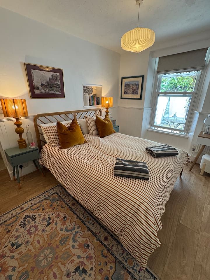 Coastal Charm 1 Bed Hideaway - Brixham