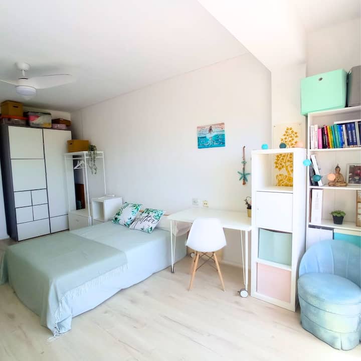 Habitación Con Vistas En Adra (Solo Chica) - Adra