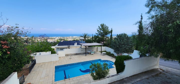 Villa Zenon , With Amazing View And Swimming Pool - Kyrenia