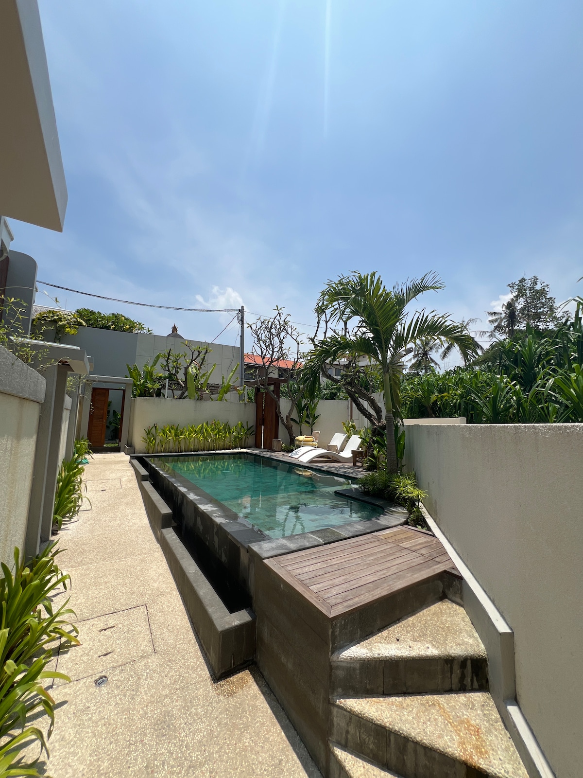 Paisible, confortable et proche du centre-ville - Villas à louer à ...