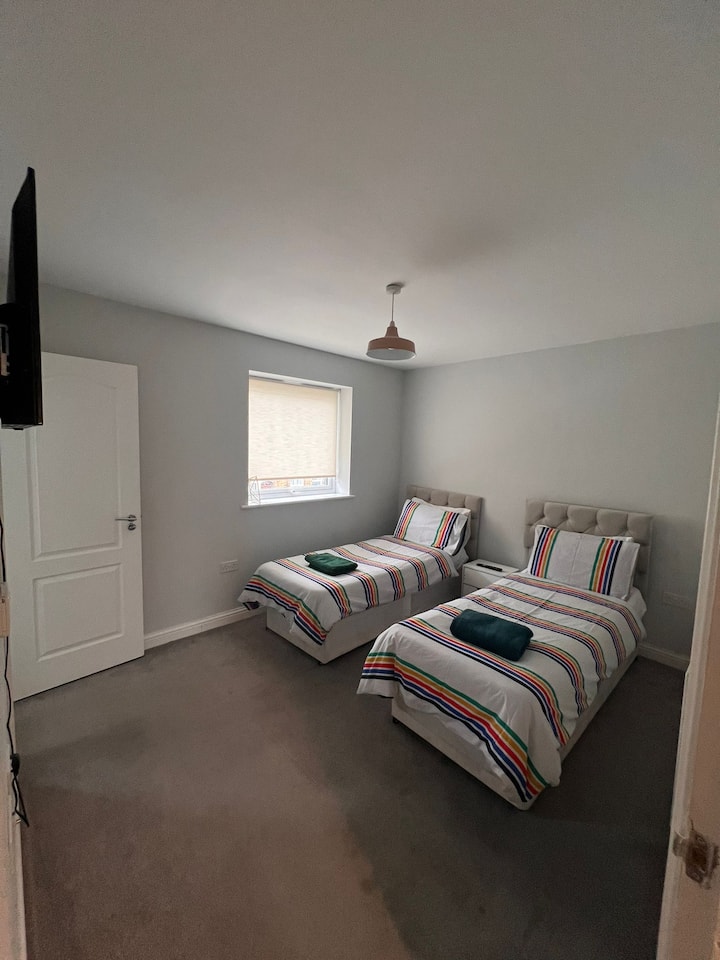 Charlie Ensuite Double Bed In A Shared House - Sittingbourne