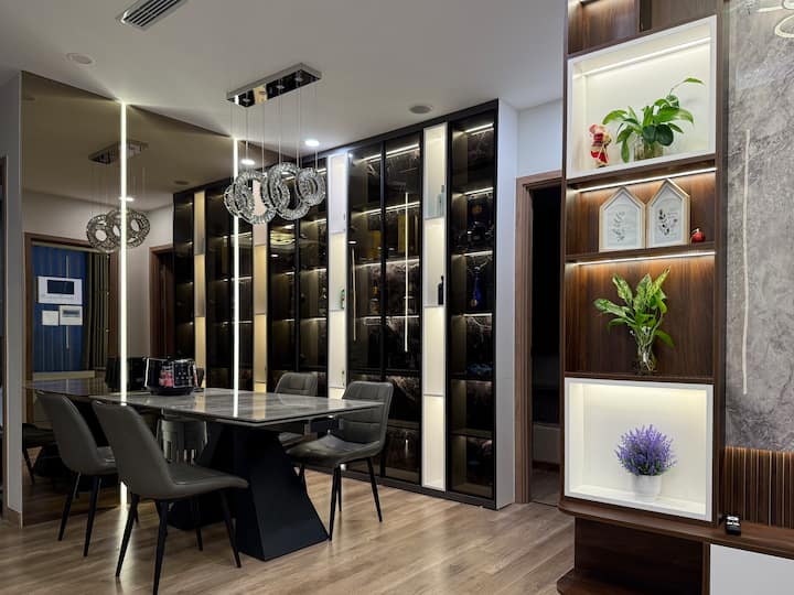 2br 2wc, 2televions, Air Purifier, Luxury Interior - China