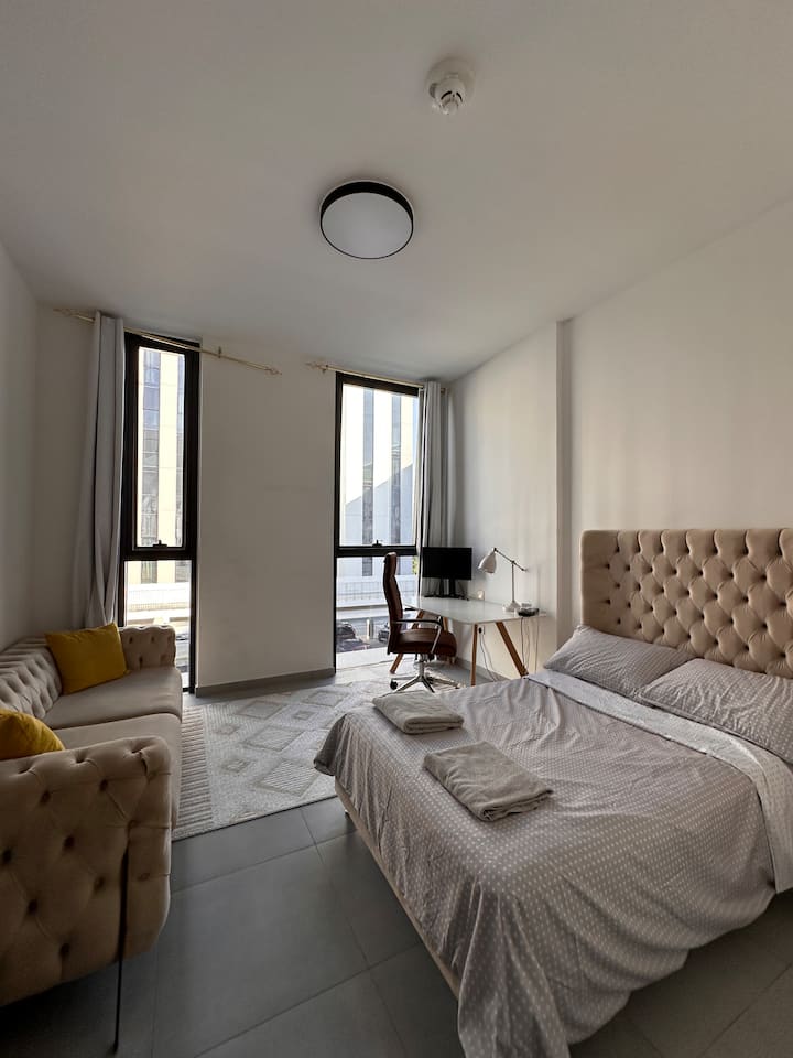 Sharjah. Aljada. Apartment With Pool - Sharjah