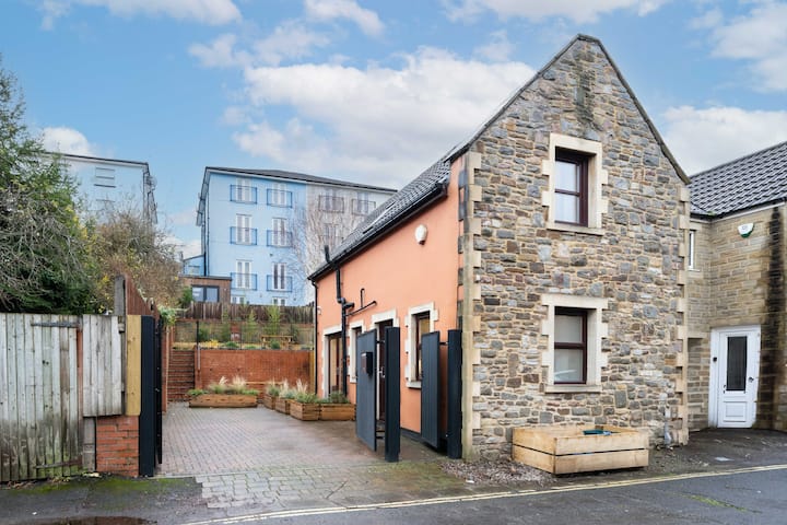 Stylish & Cosy Cottage In City Centre - Bristol