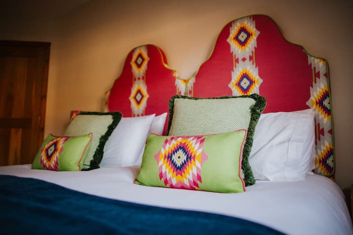 Luxury North Norfolk Barn  Groups, Dogs, Family - Norfolk