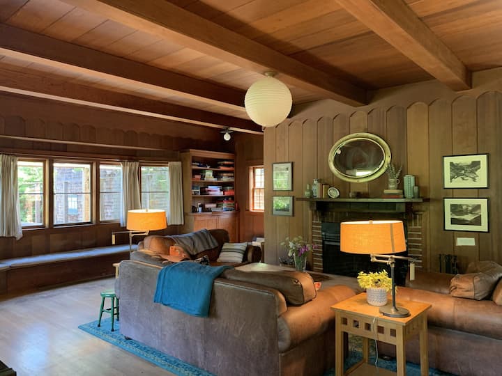 Historic Point Reyes Retreat With Tennis Court - Point Reyes Station, CA