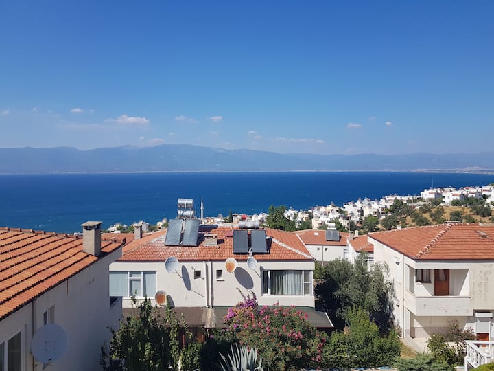 Ege Denizine Bakarak Iyi Tatil - Burhaniye
