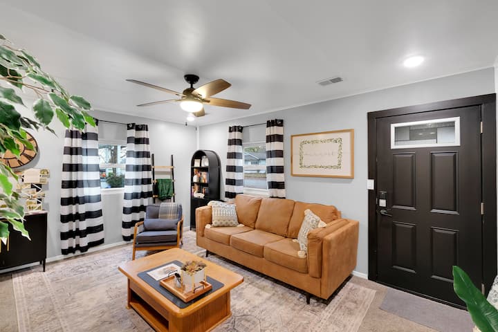 2br/1ba Oasis, 10 Mins To Louisville W/ Yard - Louisville, KY