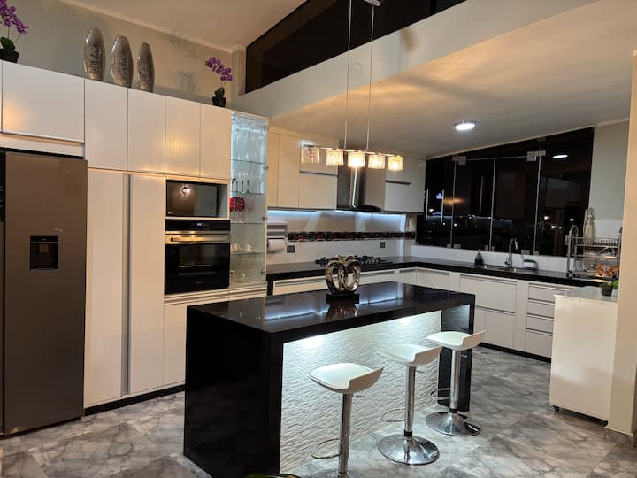 Departamento En La Mejor Zona De Huánuco - Huánuco