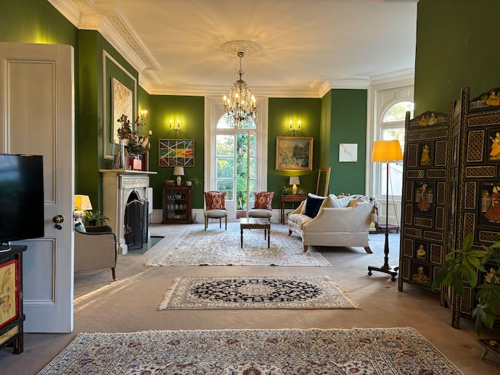 Georgian On The Hill - Grande Apartment In London - 克羅伊登