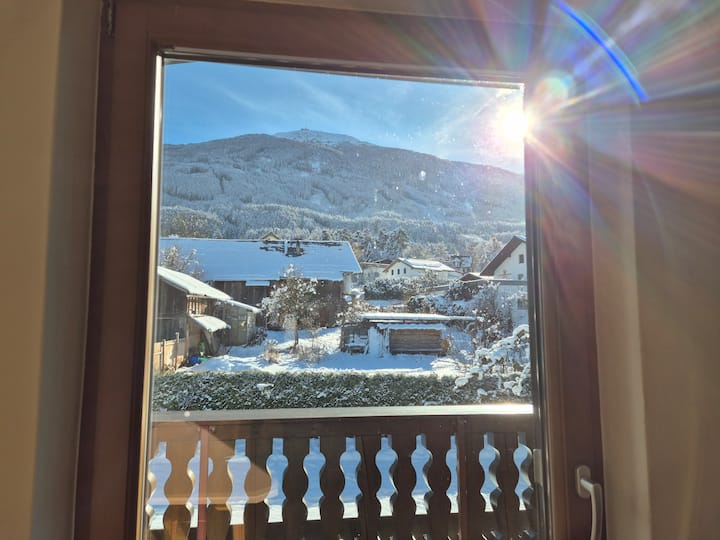Grosse Wohnung Am Land Mit Bergblick In Stadtnähe - Innsbruck