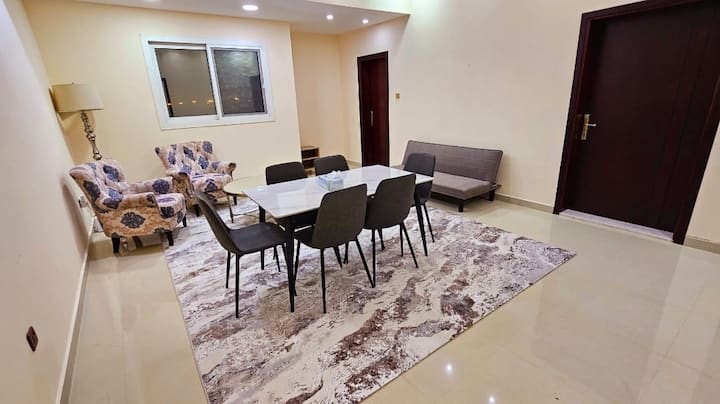 5-bedroom Luxury Apartment - Charjah