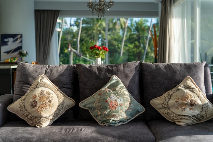 （订五晚免费接机）Phuket Karon Awesome 2br Seaview Condo - Karon Beach