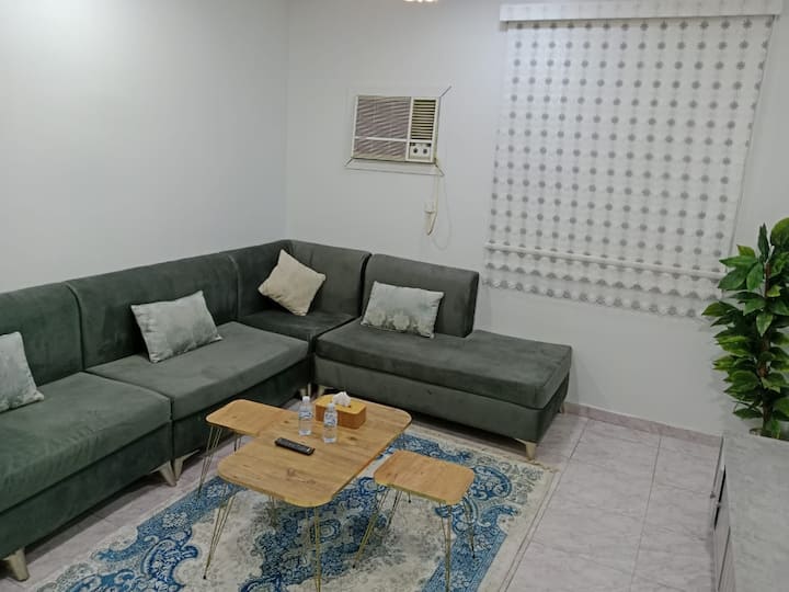 شقة كبيرة تبعد ٥ دقائق عن الحرم - Medina, Saudi Arabia