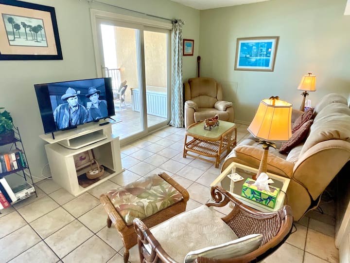 Sandy Shore-beachfront Condo W/ Oversized Balcony - South Padre Island