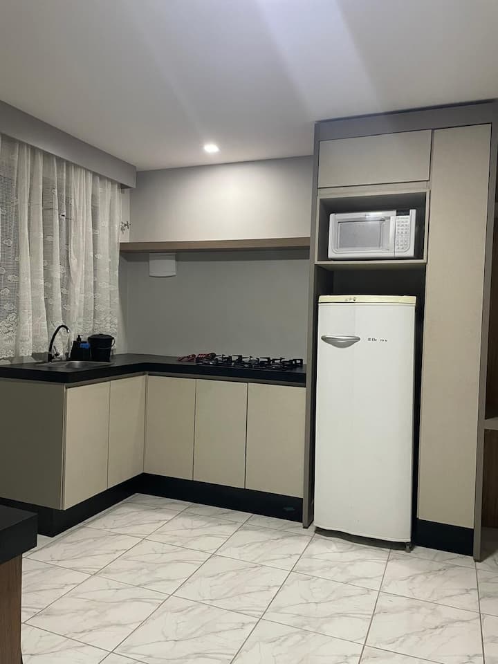 Apto Jd. Botânico 4 Pessoas, Cama Casal+sofá-cama - Curitiba