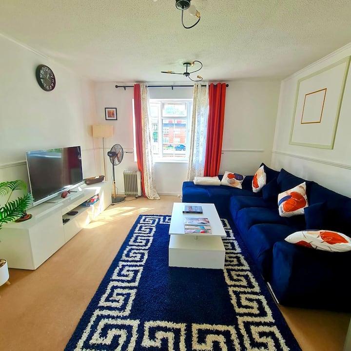 Elisha's City Apartment - Sutton - London