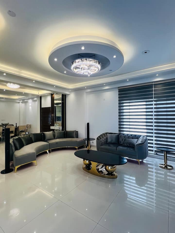 10 Min From The Airport - Elegantvilla Bashundhara - Bangladesz