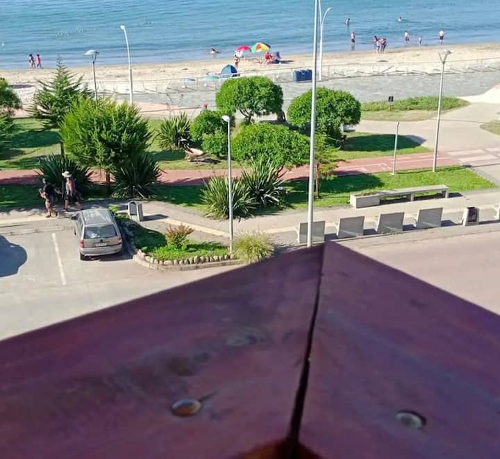 Frente Al Mar - Tomé