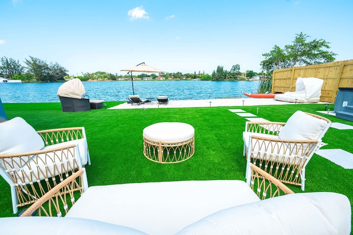 Lake Villa With Hot Tub & Bbq - Miami Lakes, FL