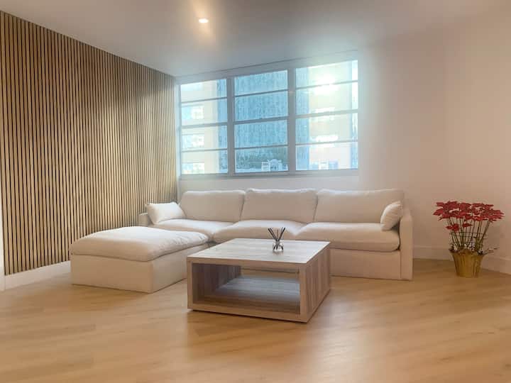 Beautiful 2 Bedrm/2bath Apartment. 12pm Check Out - Miami