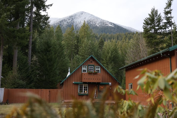 Tatoosh Chalet - Packwood, WA