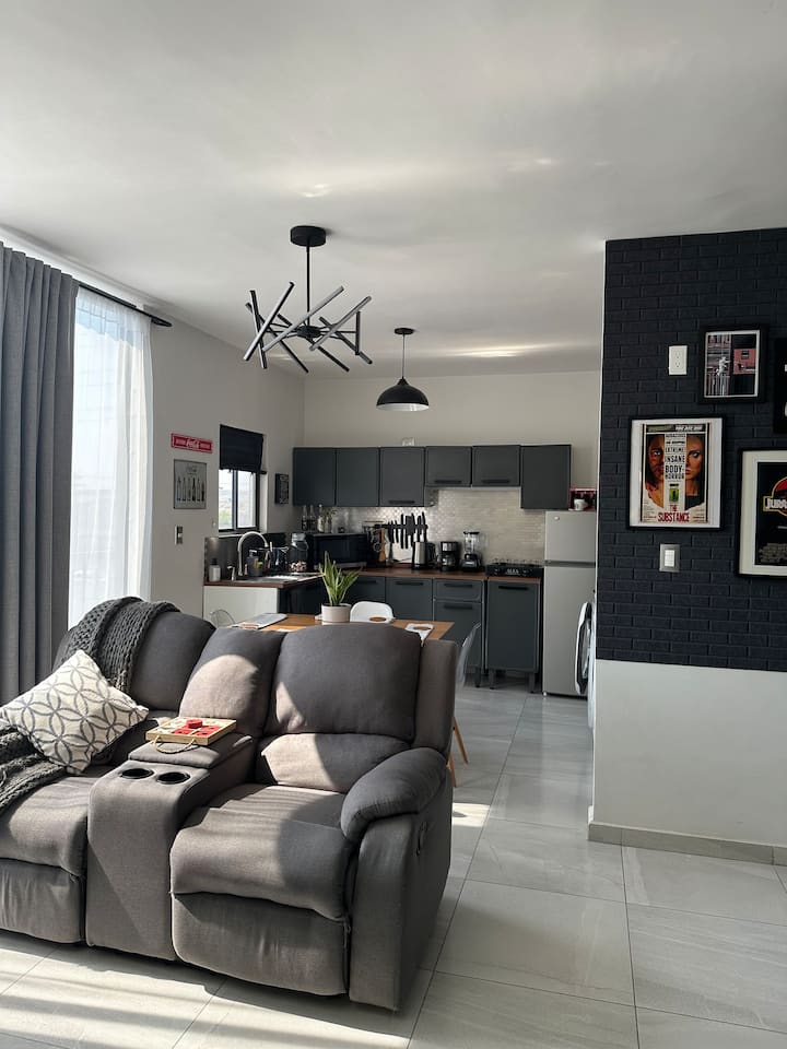 Departamento [4 Habitaciones] Con Terraza Y Balcón - Monterrey
