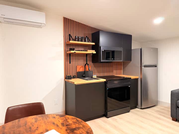 Private Modern Guest House Near Central San Diego - Skyline - San Diego