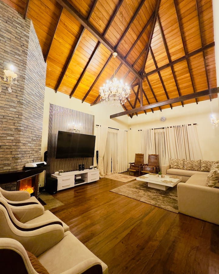 Exclusive Luxury Bungalow In Nuwara Eliya - Nuwara Eliya