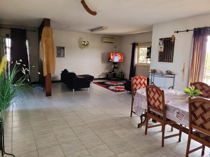 Chambres Spacieuses, Lieu Calme. - Libreville