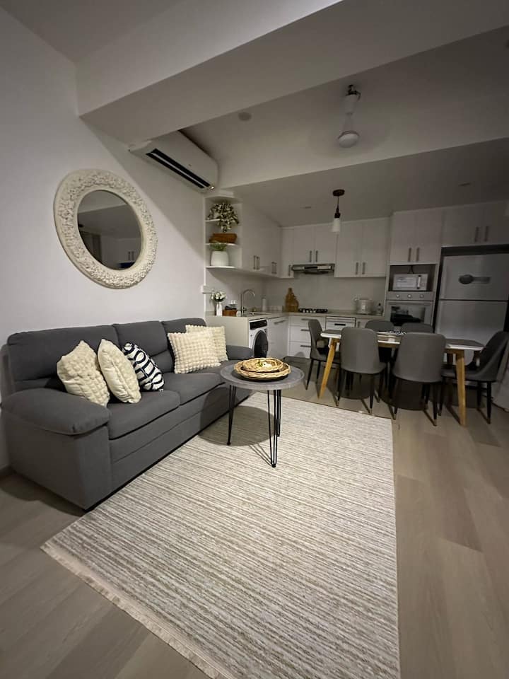 Beachfront Spacious Apt 2br - Maldive