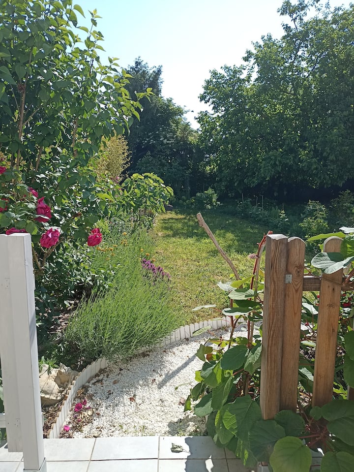Le Jardin Du Couvent Studio Indépendant Climatisé - Anjou